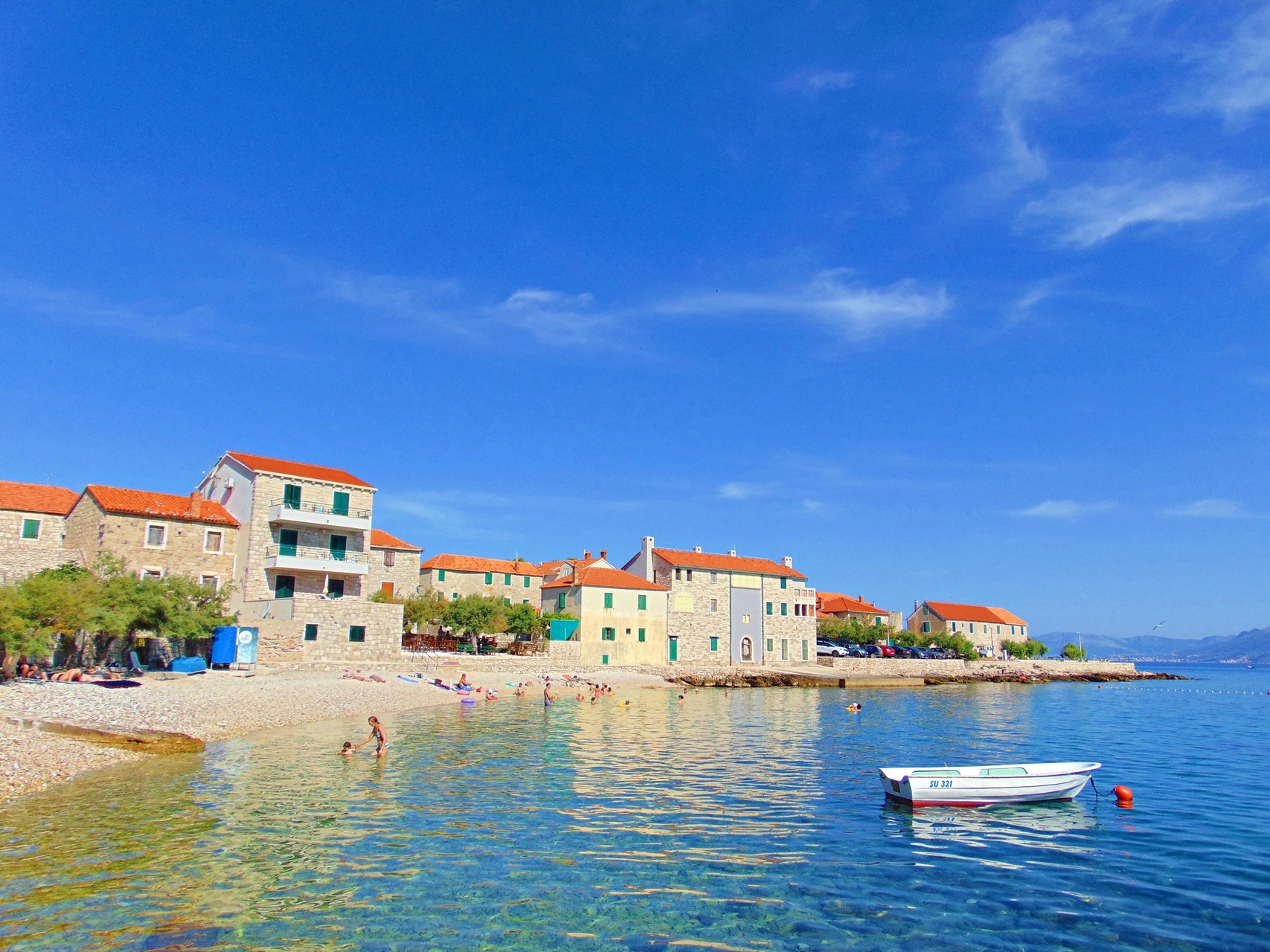 Postira, Otok Brač, Hrvatska - turističke informacije za putovanja i odmor